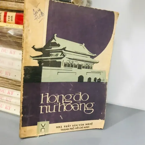 Hồng Đô Nữ Hoàng - Roxane Witke - Oreka.vn